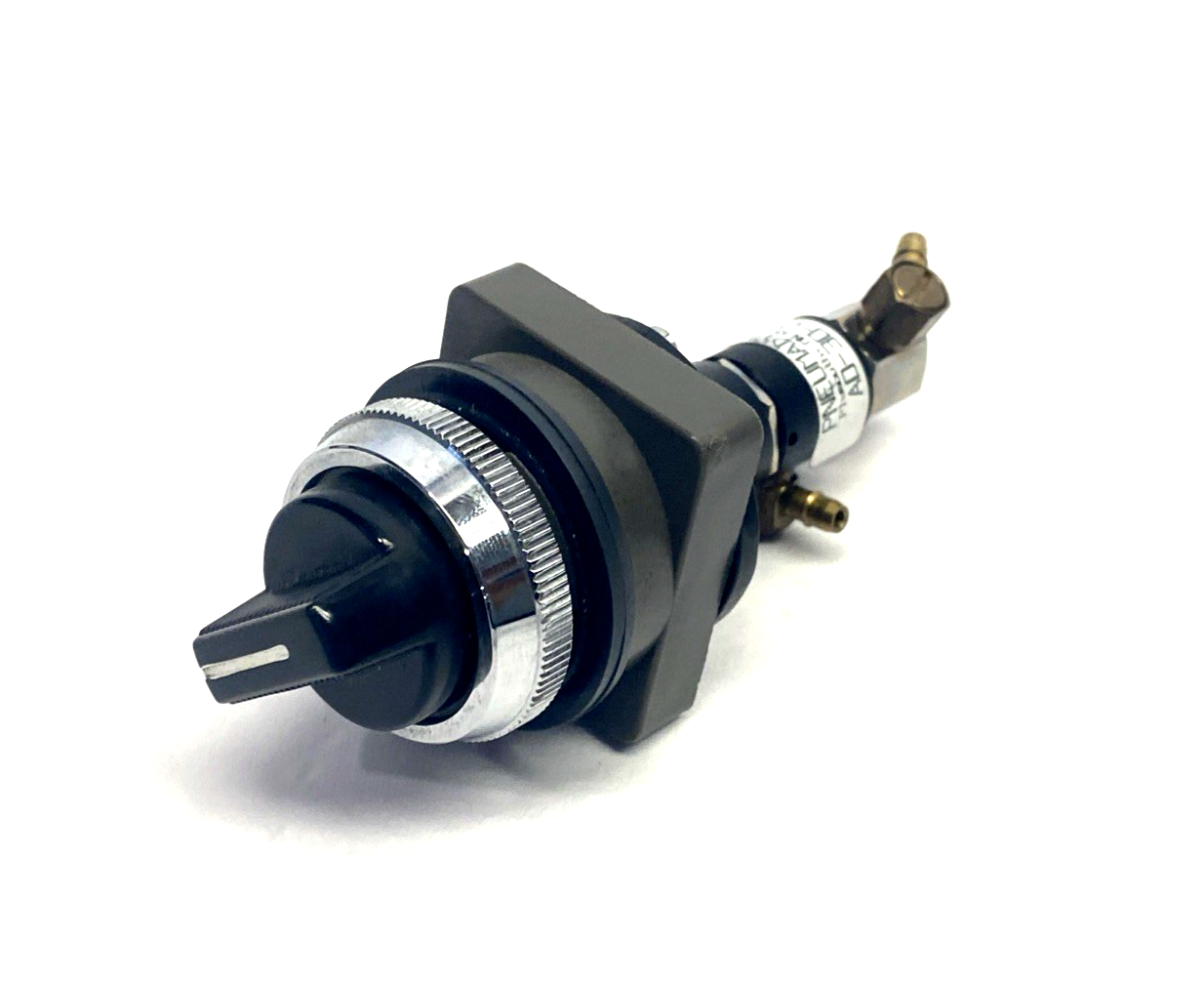 A0-30-2 | Pneumadyne A0-30-2 3-Way Pneumatic Control Valve w/ IDEC ASN Operator Knob