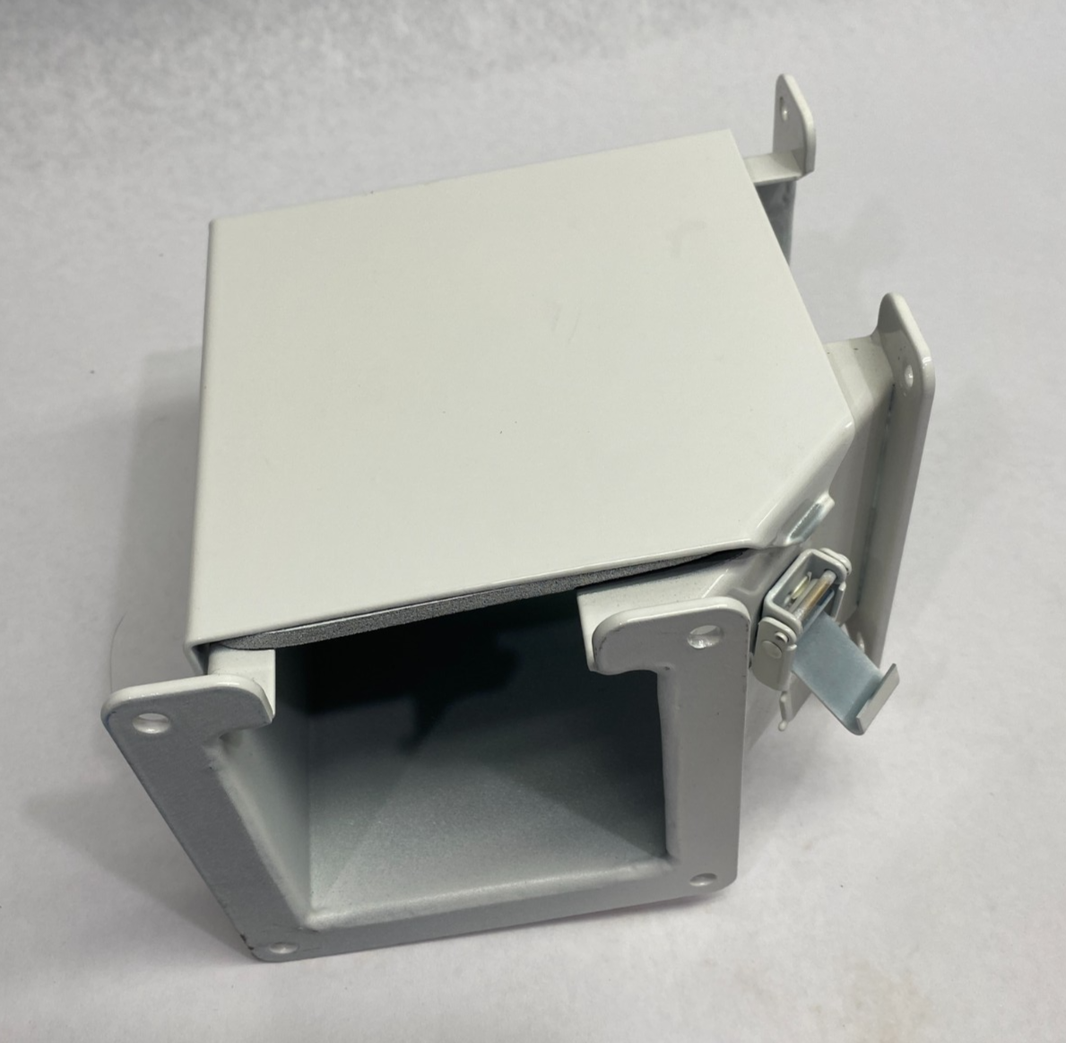 F44LE9A | Hoffman nVent Elbow 90-Degree Wireway Fitting, Top Open PAIN
