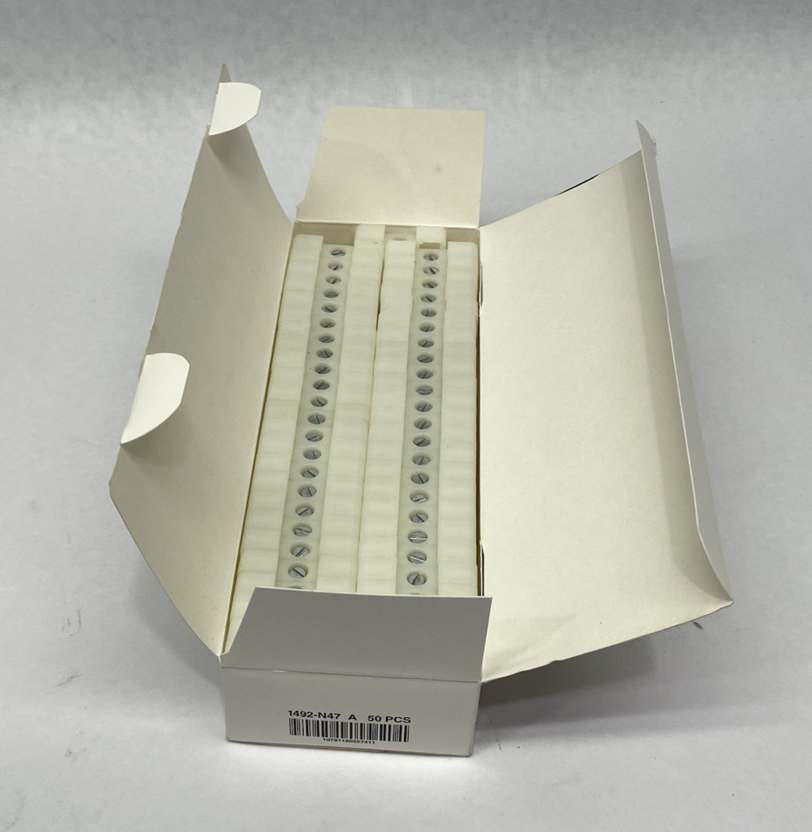1492-N47 | Allen Bradley Ser. A Terminal Block End Anchor White BOX OF